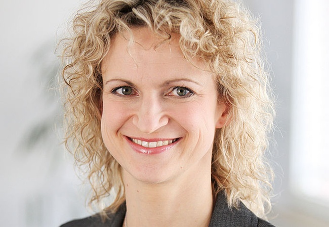 Anja Bach ist Head of HR bei Vitronic | Personal | Haufe