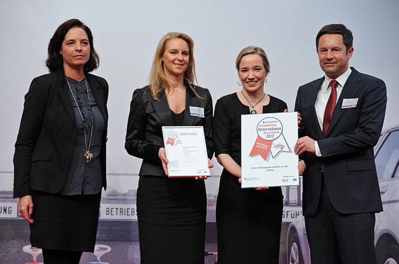 Preisverleihung Erfolgsfaktor Familie 2012: Brose Fahrzeugteile GmbH ...