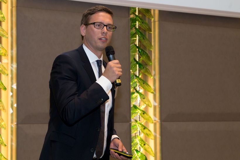 Digitale Steuerung und Reporting 4.0: Dr. Johannes Isensee ...