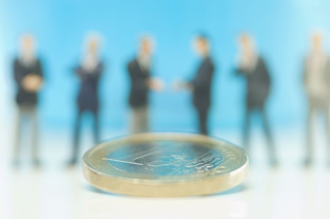 Einkünftezurechnung bei doppelter Treuhand | Steuern | Haufe