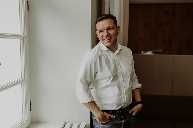 Interview: Robert Szilinski über Twin Transformation | Sustainability ...